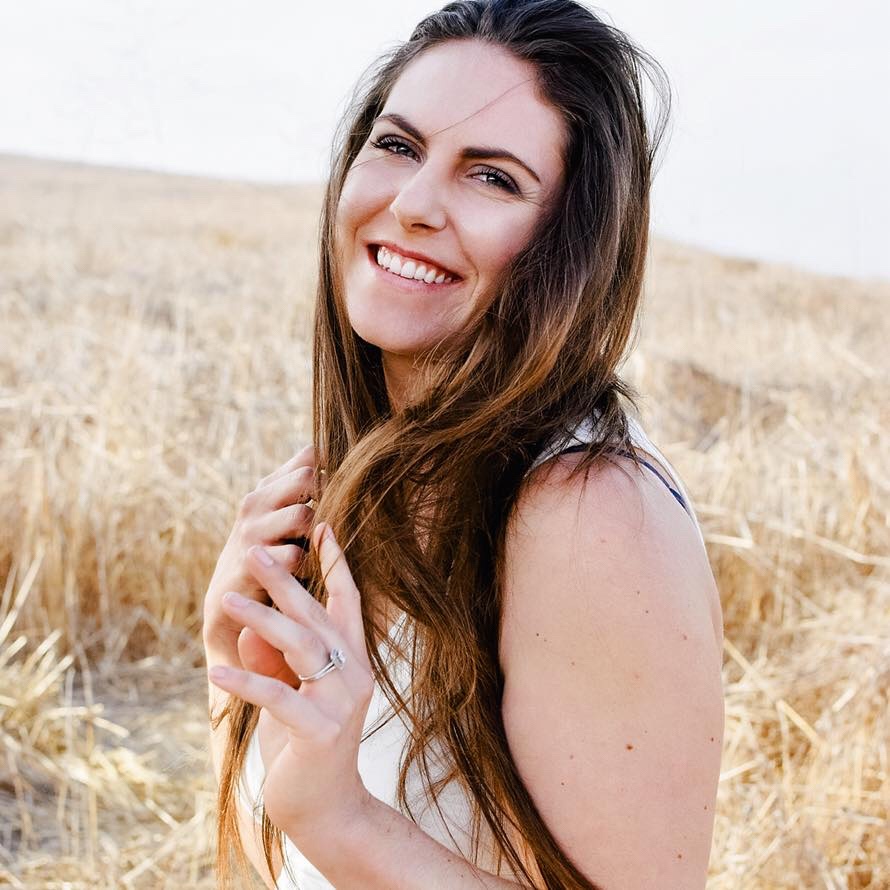 Tiffany V. – MODERN WITNESSES